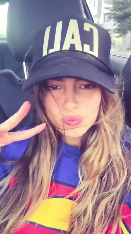 If you find my hat ill buy you a banana split created by Addison Rae ...