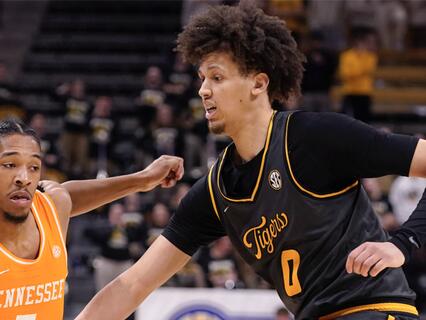 Jordan Butler officially signs with South Carolina