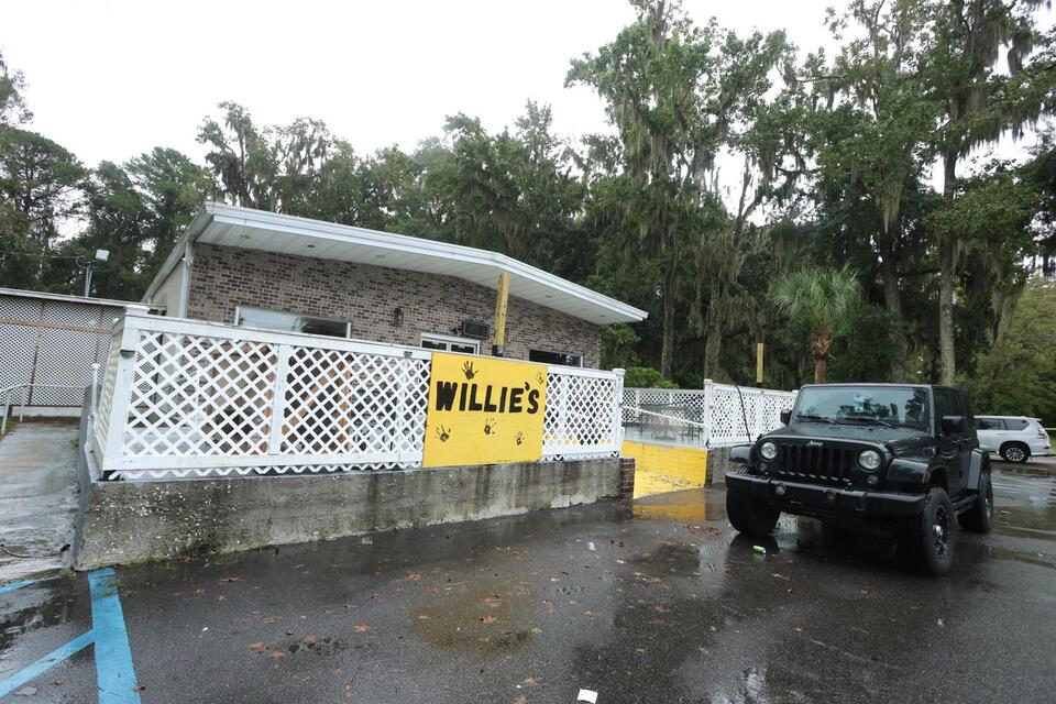 Shooting at packed South Carolina bar kills 4 and injures at least 20 ...