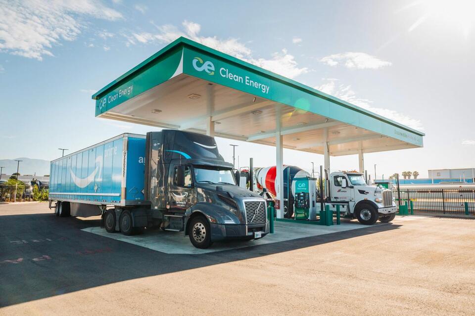 Why the Moment for RNG in Heavy-Duty Trucking Has Finally Arrived ...