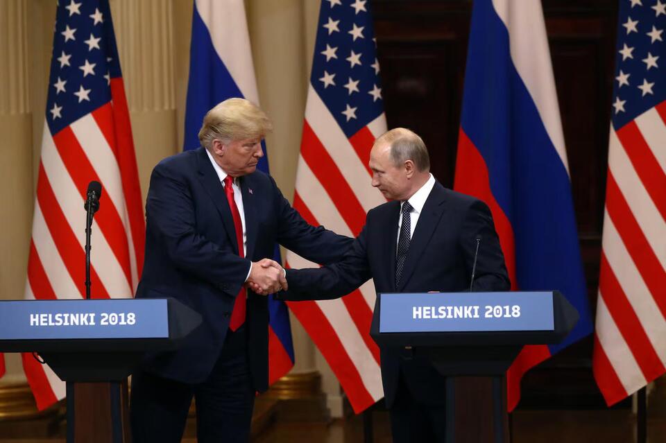 Cue the Popcorn: Kremlin Boasts Putin and Trump Will Hold Joint Press ...