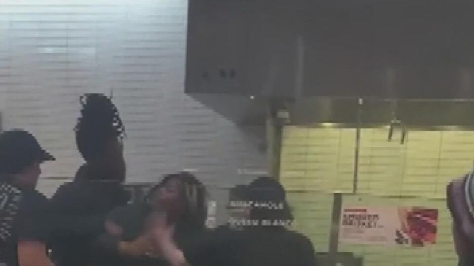 Chipotle files police report after customer attack caught on viral video, employee says he's ...