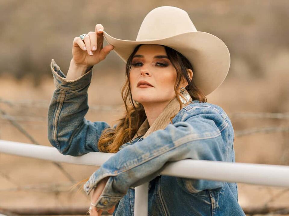 Exclusive Q&A: Jenna Paulette On Building Out Her New Album, ‘Horseback ...