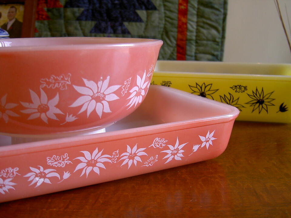 12 Pyrex Patterns That Are Now Extremely Valuable - NewsBreak