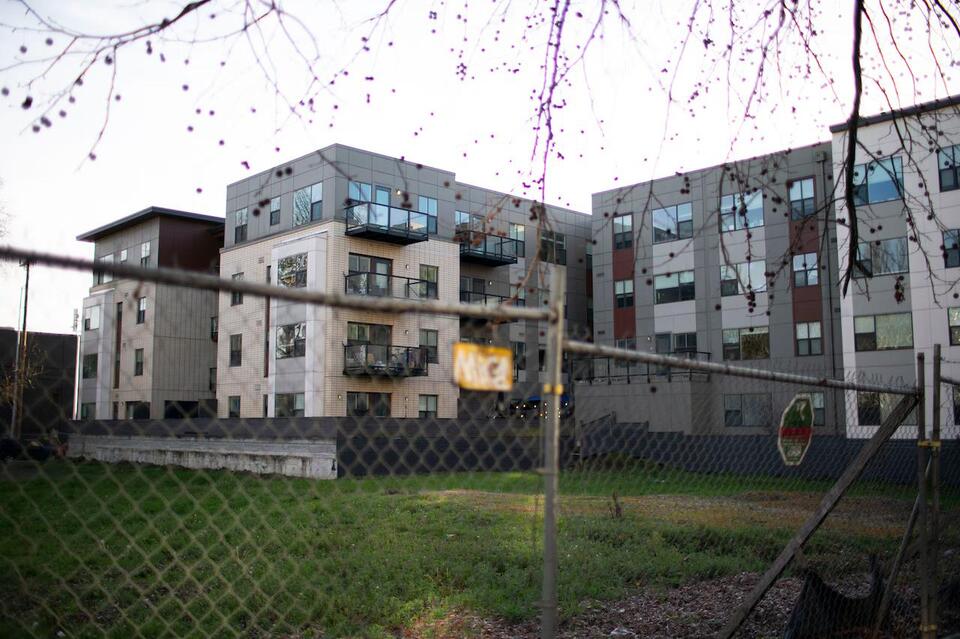 Developer abandons plans for Burnside apartments, extending Portland’s ...