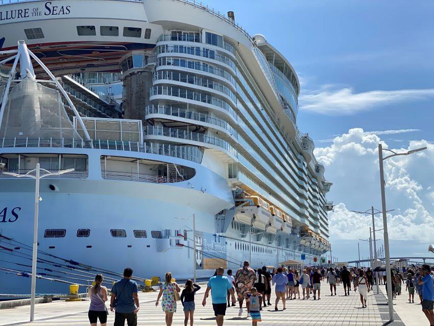 Explain It Like I’m 5: How Do Cruise Ships Float? - NewsBreak