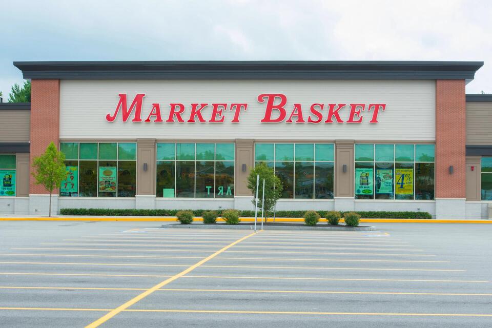 Why was Market Basket CEO Arthur Demoulas fired? Reasons behind ...