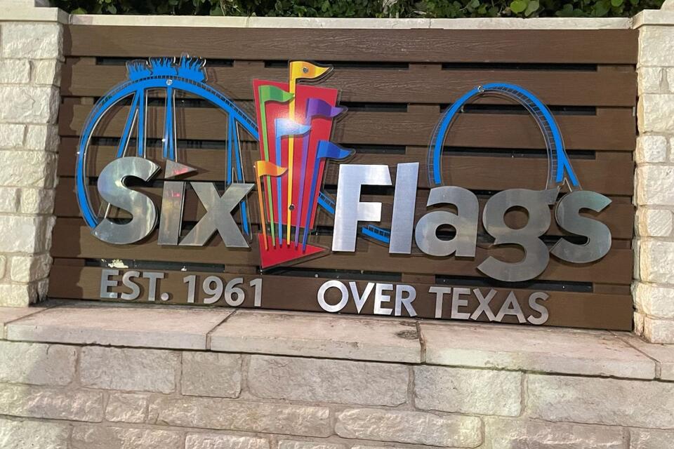 Six Flags Plans 65th Anniversary & New Giga Dive Coaster - NewsBreak