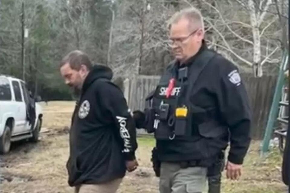 Cat In Texas Dumped At Gas Station, Culprit Taken Into Custody - NewsBreak