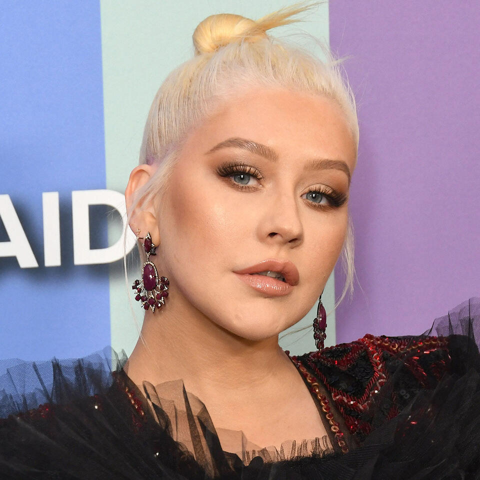 Fans Calls Christina Aguilera The ‘Most Beautiful Woman Ever’ As She ...