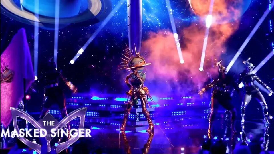 ‘Masked Singer’ Fans Are Convinced Galaxy Girl’s Secret Identity Is ...
