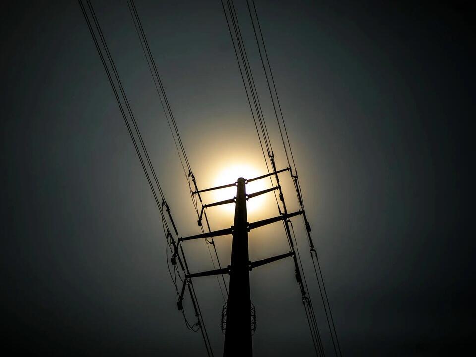 Another heat wave has moved in and could push temperatures to record ...