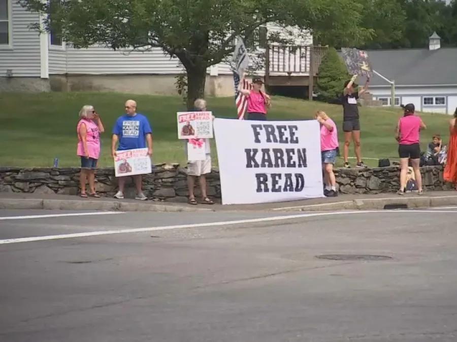 Karen Read supporters standout in cities across Mass.