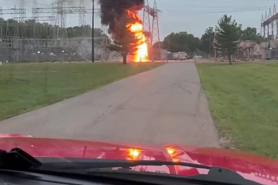 Explosion, fire at Duke Energy substation - NewsBreak