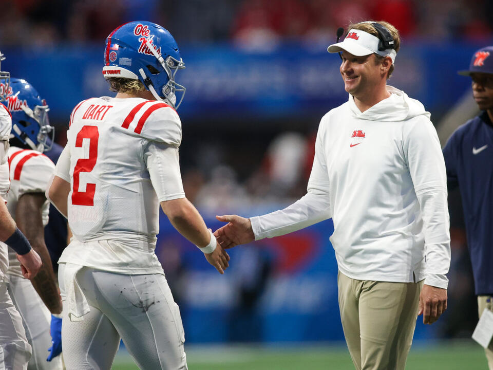 Lane Kiffin's top wide receiver recruit for Ole Miss earns special ...