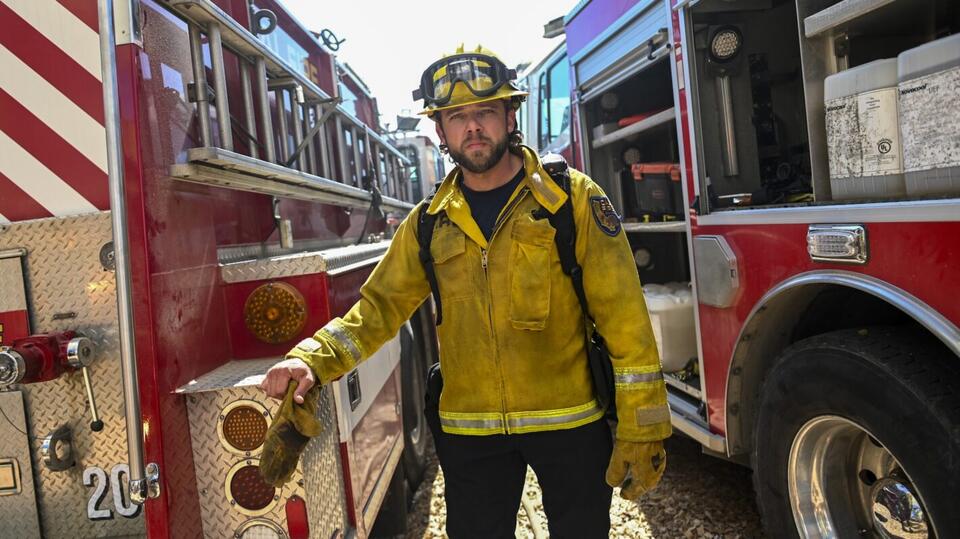 Max Thieriot Previews Bode’s Grief After Vince’s Death on ‘Fire Country ...
