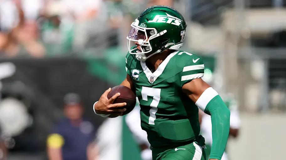 Jets deliver worst-case scenario update on Justin Fields injury for Week 3 - NewsBreak
