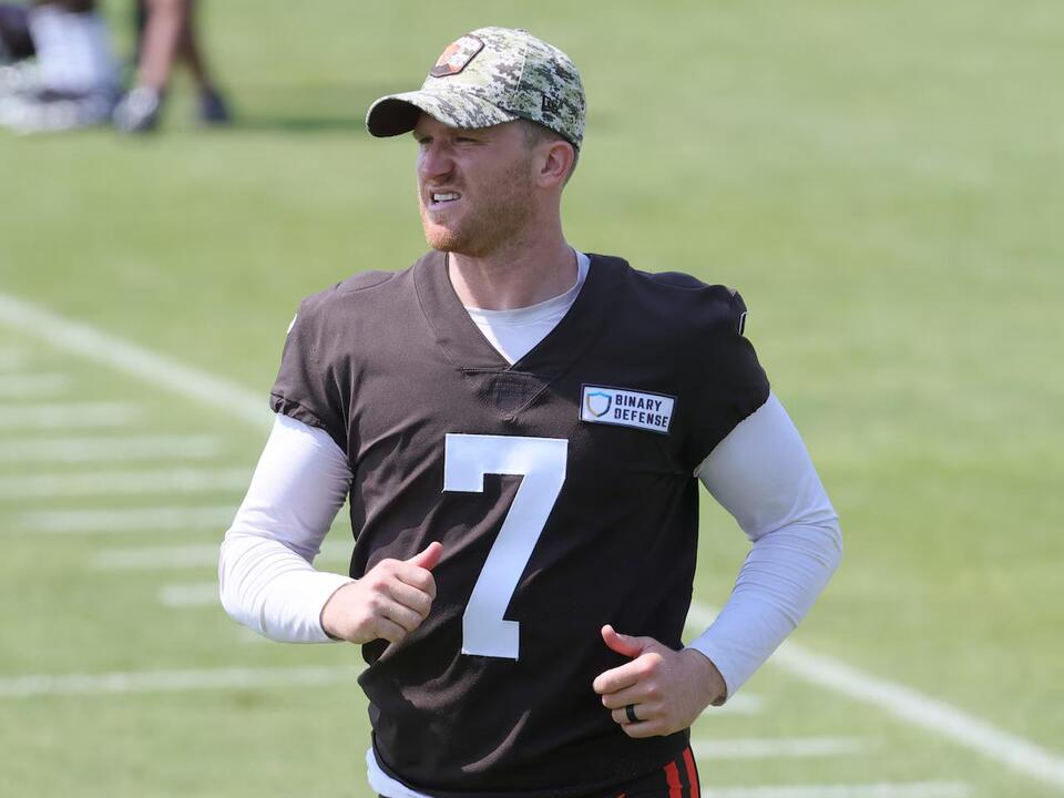 Why Browns kicker Dustin Hopkins didn‘t make the tackle on the Bengals’ opening kickoff TD, and ...