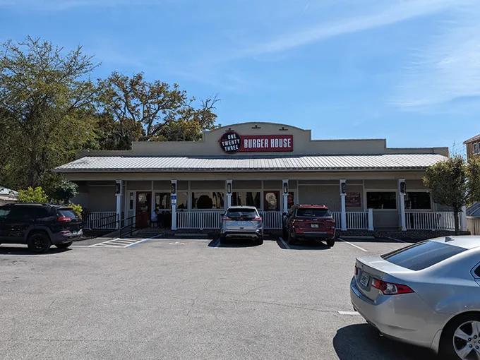 The Bison Burger At This Florida Restaurant Is So Delicious, You’ll ...