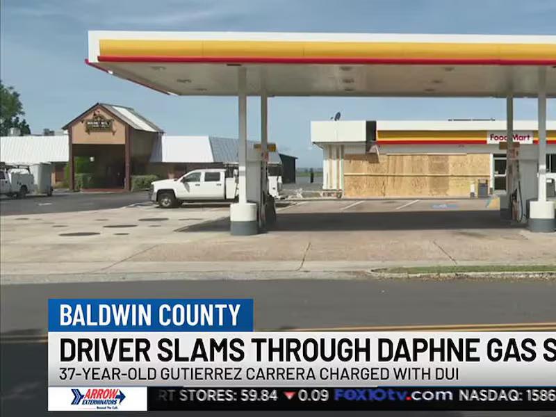 Daphne PD: Pensacola man charged with DUI after crashing into ... Daphne PD: Pensacola man charged with DUI after crashing into ...