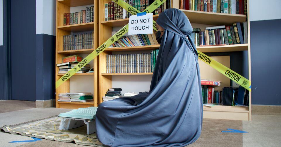 Photos of a struggling community reveal the lives of its most ...