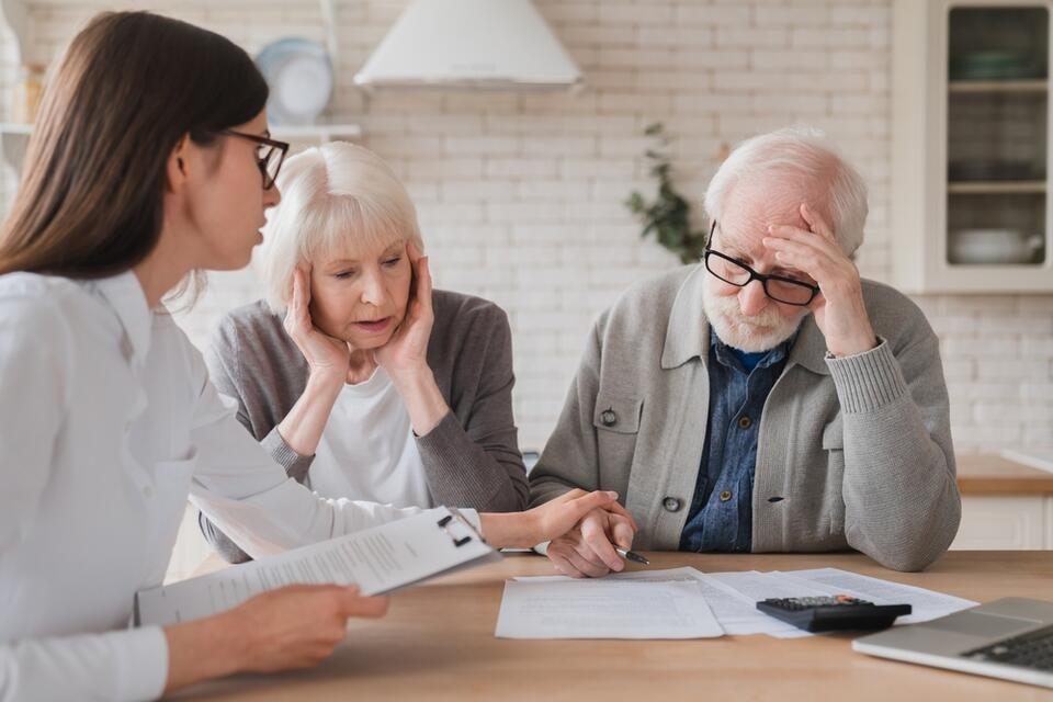 7 Common Payroll or Tax Errors Seniors Make and How to Fix Them - NewsBreak
