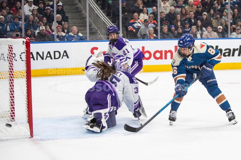 Taylor Heise's OT goal lifts Frost past Goldeneyes 2-1 in Takeover Tour ...