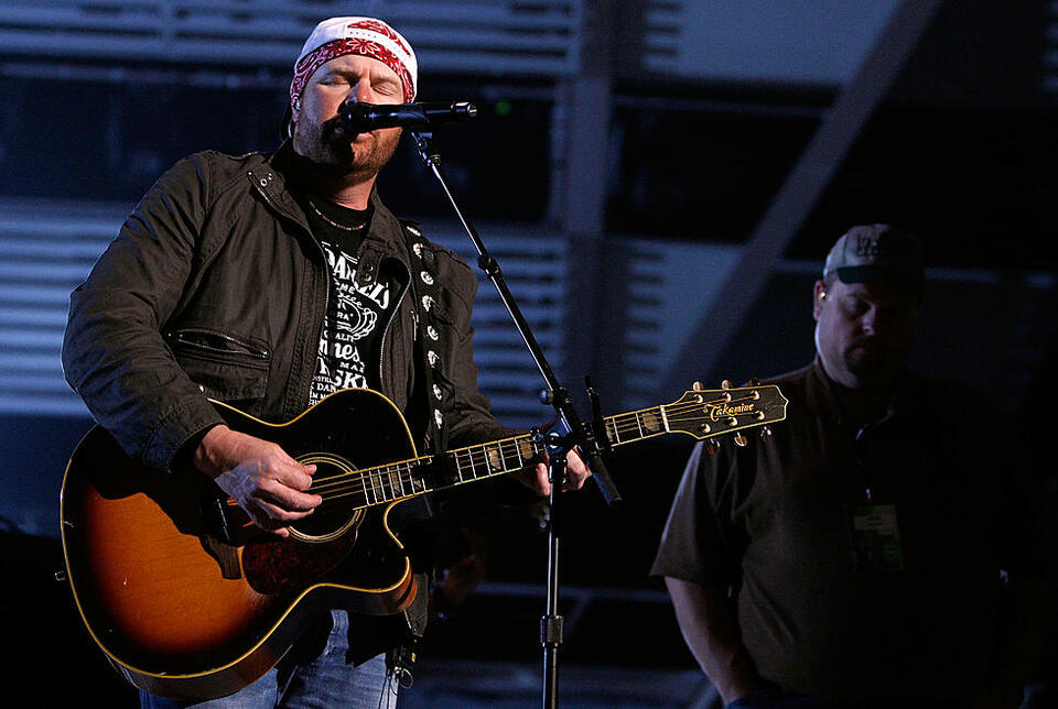 That Time I Drove Toby Keith to Get Owensboro KY BBQ for His Crew ...