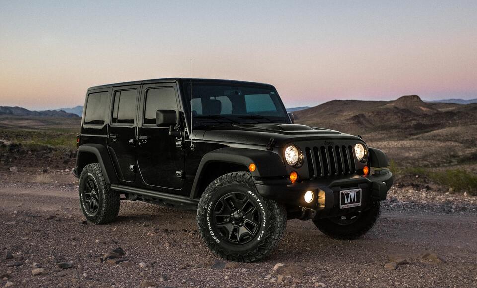 2026 Jeep Wrangler Marks 85 Years With Plaid Seats and Special Touches ...