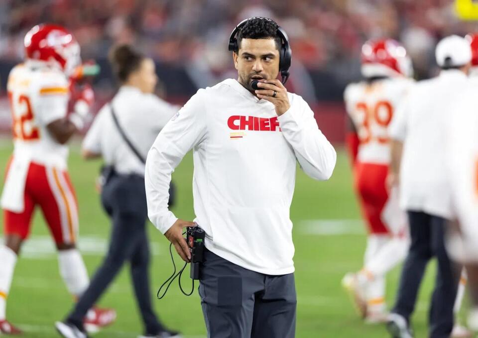 Chiefs Moving On From WR Coach Connor Embree - NewsBreak