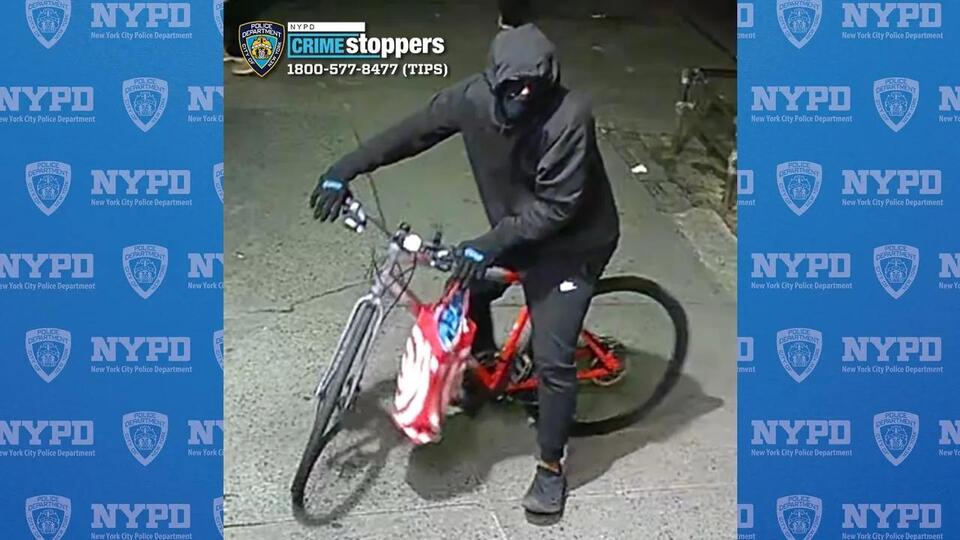 Robber pistol whips worker at East Harlem post office - NewsBreak