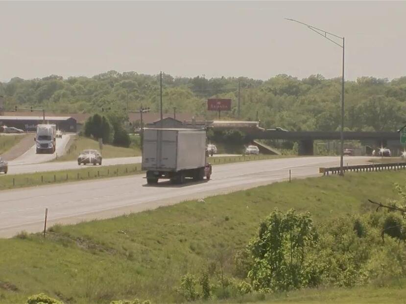 Construction for third lane of I-70 from Columbia to Kingdom City to ...