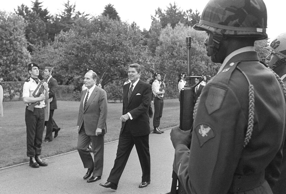 Biden’s team takes from Reagan’s playbook as he heads to Normandy ...