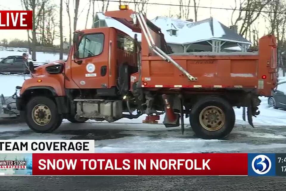 VIDEO: DOT works to clear roads in northwestern CT - NewsBreak