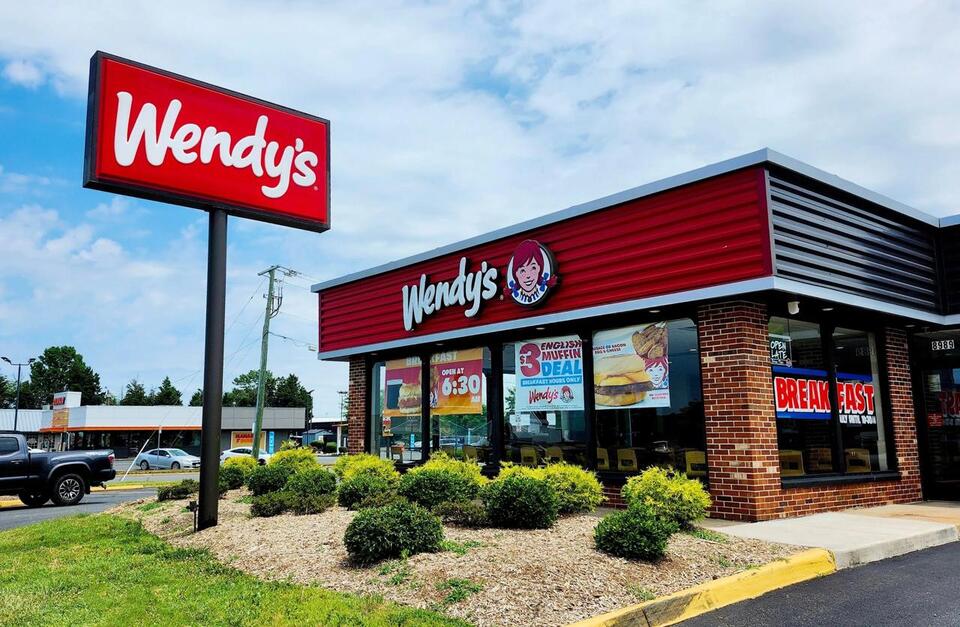 Is Wendy’s in trouble? Closures, softer sales, and price changes raise ...
