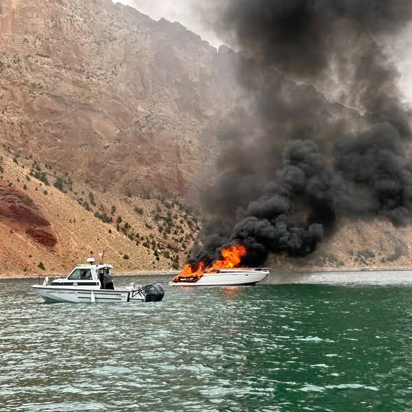 Man And Dog Jump Ship As Boat Goes Up In Flames On Flaming Gorge ...