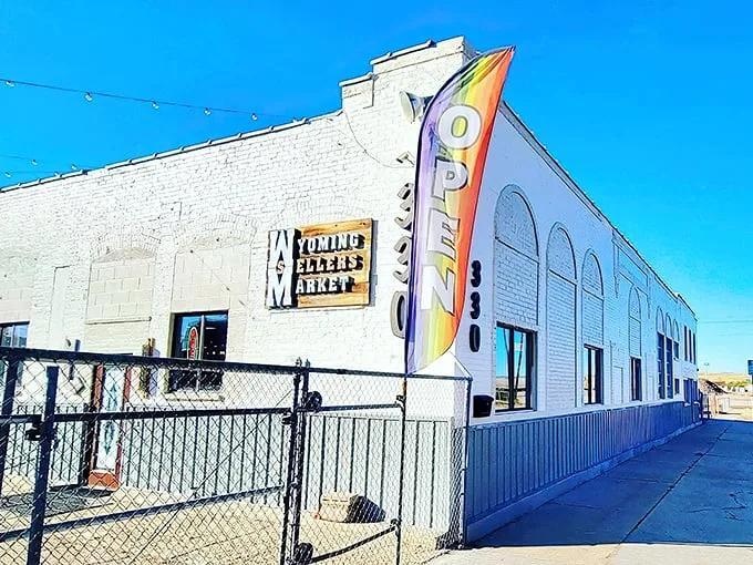 The Enormous Flea Market In Wyoming Where You’ll Find Rare Treasures At ...