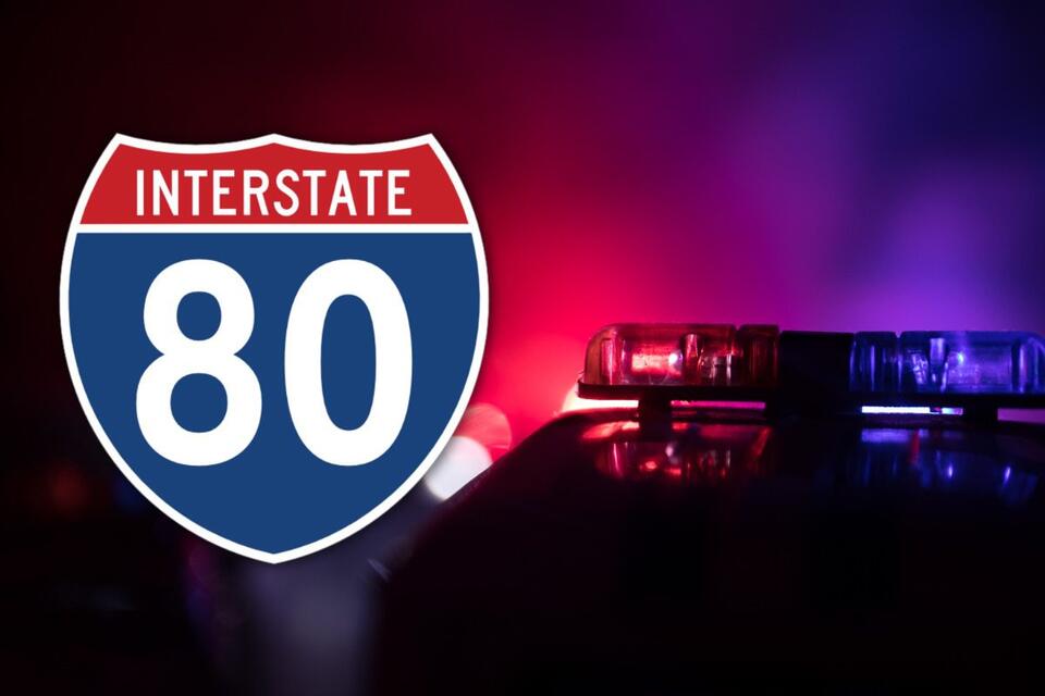 Tractor-trailer hauling cows overturns on I-80 in Morris County; driver ...