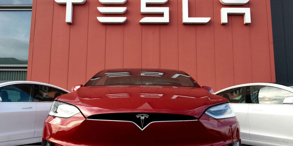 Tesla Opens Massive New Site at McClellan Park - NewsBreak