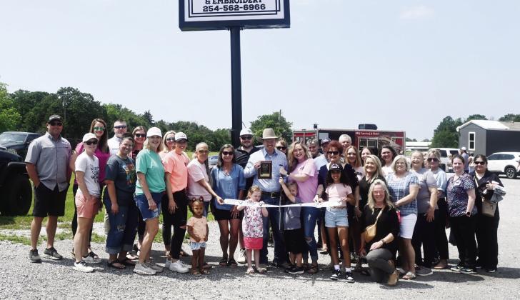 Small Town Tees hold grand opening in Fairfield - NewsBreak