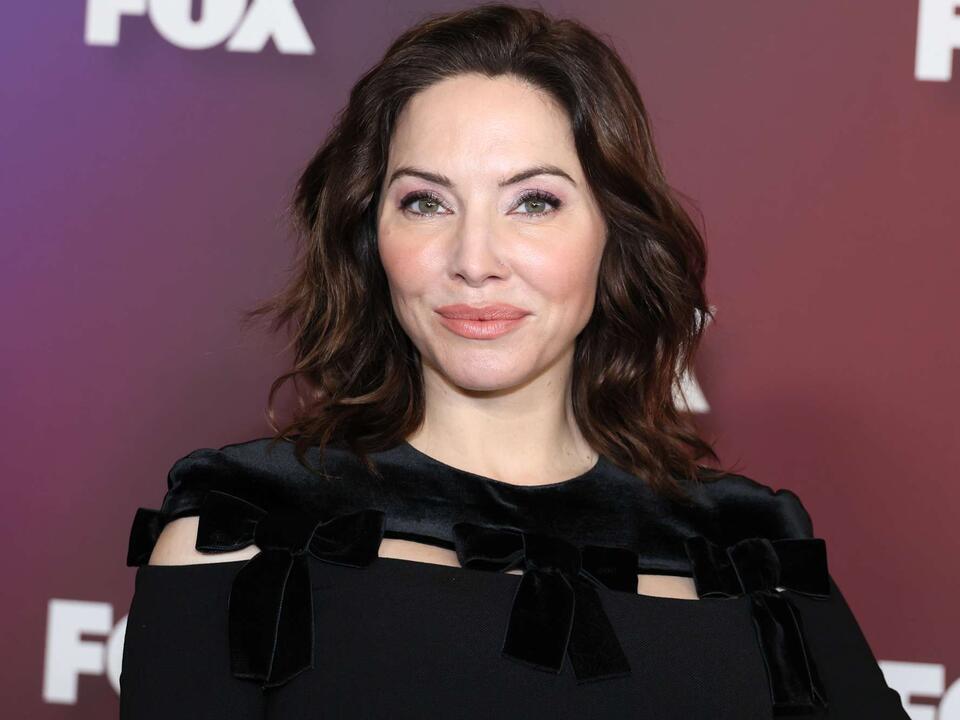 Whitney Cummings Shares Postpartum Photo, Says ‘Nobody’ Told Her ‘You Stay Looking Prego For A ...