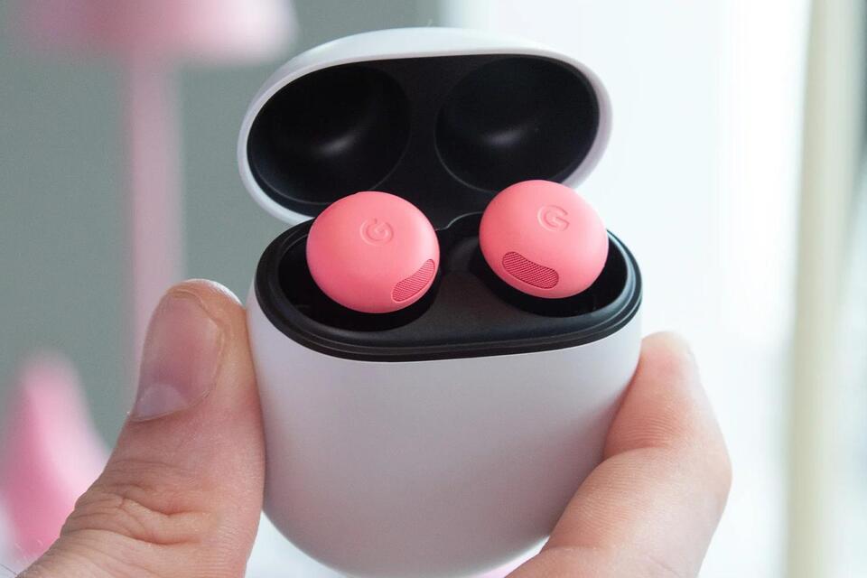 Google Pixel Buds Pro 2 Hands On: Buds That Feel as Good as the AirPods ...