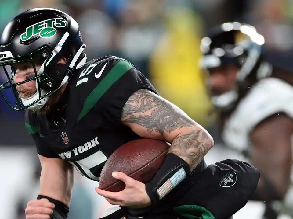 Well-Liked Ex-Jets QB Earns Workout With Chicago Bears