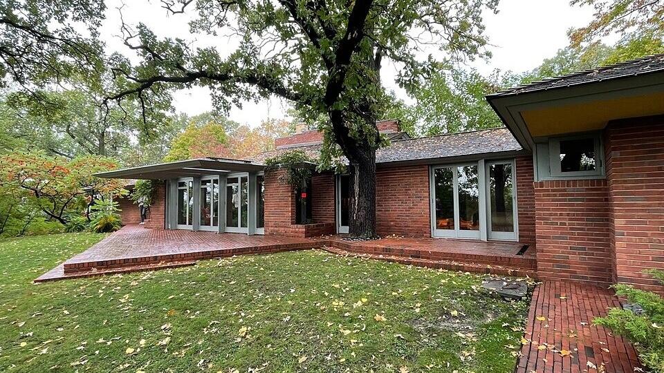 Malcolm Willey House, designed by Frank Lloyd Wright in 1934 - NewsBreak