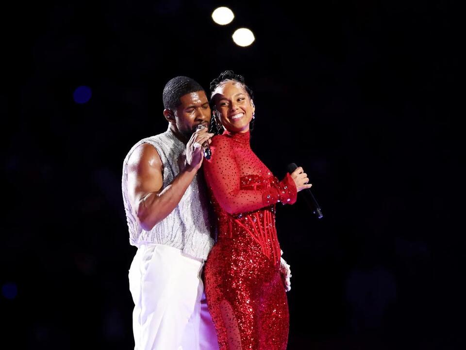 NFL edit out Alicia Keys’ Super Bowl Halftime Show fail from official ...