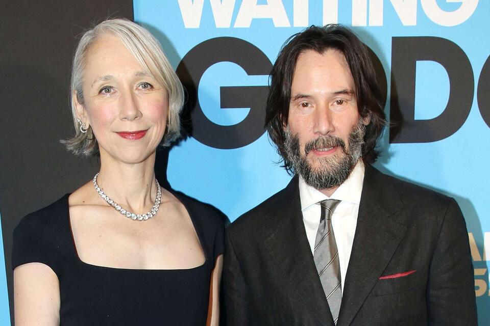 Keanu Reeves and Girlfriend Alexandra Grant Have Broadway Date at ...