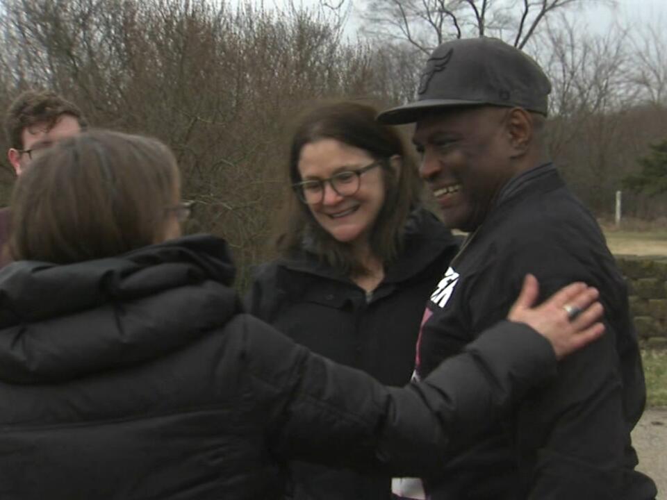 Chicago man released from prison after murder conviction vacated after ...