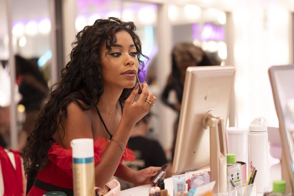 Who Is Amaya Espinal On ‘Love Island USA’ Season 7? Here’s What To Know ...