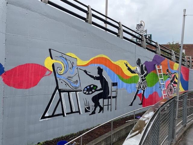 Blind painter creates new mural for the Taubman Museum of Art