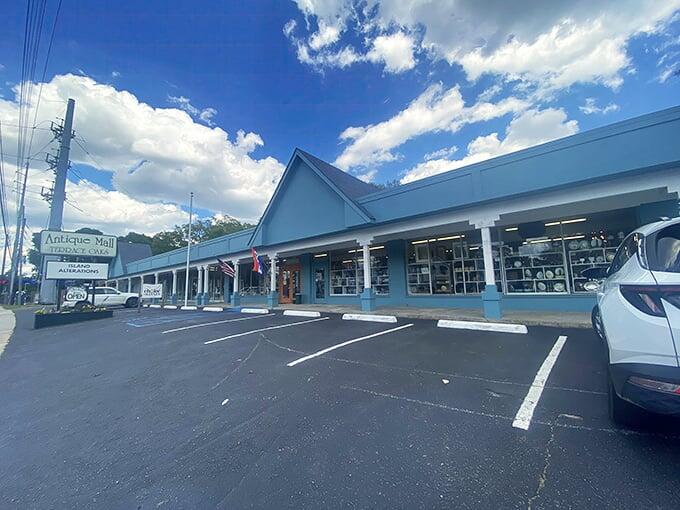 The Enormous Antique Mall In South Carolina Where $40 Goes A ...